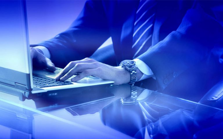رعایت اصول ارگونومی در کار با کامپیوتر دکتردکتر